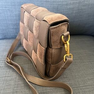 Genicci | Bags | Nwt Genicci Crossbody Shoulder Bag Italian Leather ...